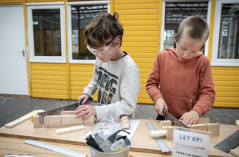 Spelen met techniek in Ontdekhal Utrecht Overvecht